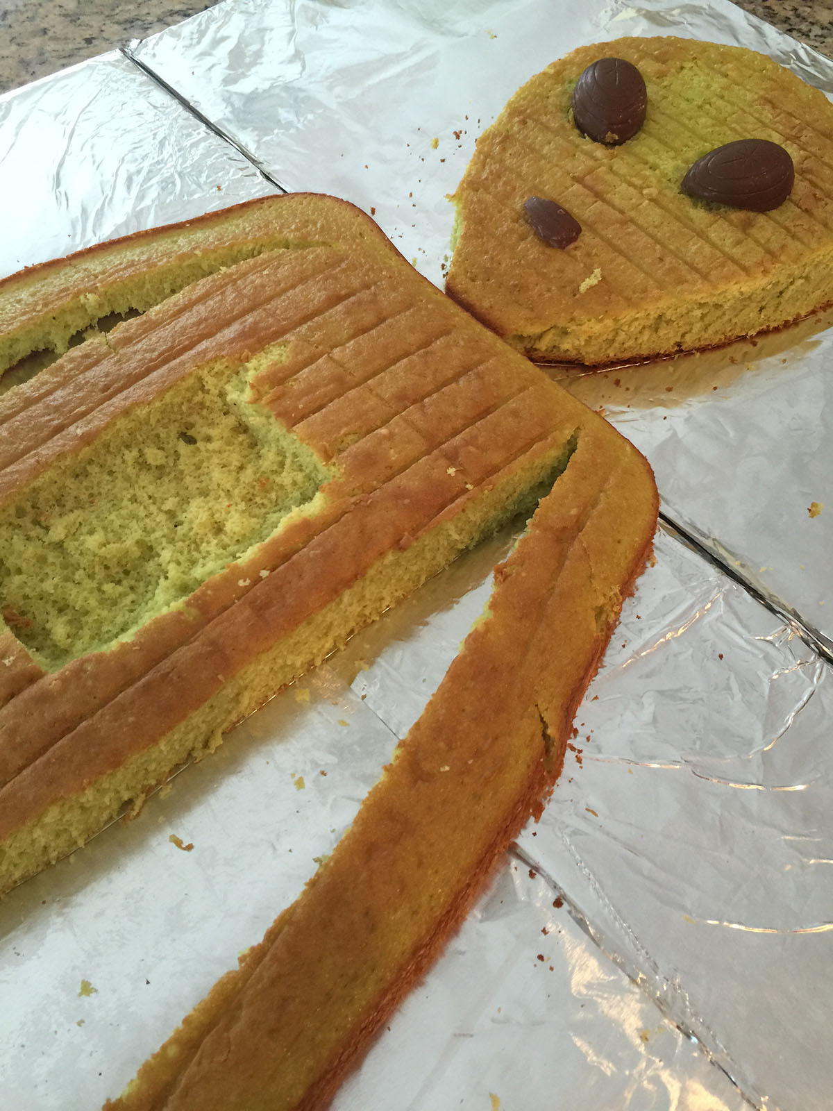 Alien Autopsy Cake to Celebrate the X-Files – Weekends in Maine